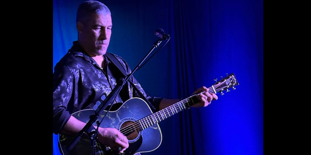 Matt Lindemeyer at Bobbers Island Grill
